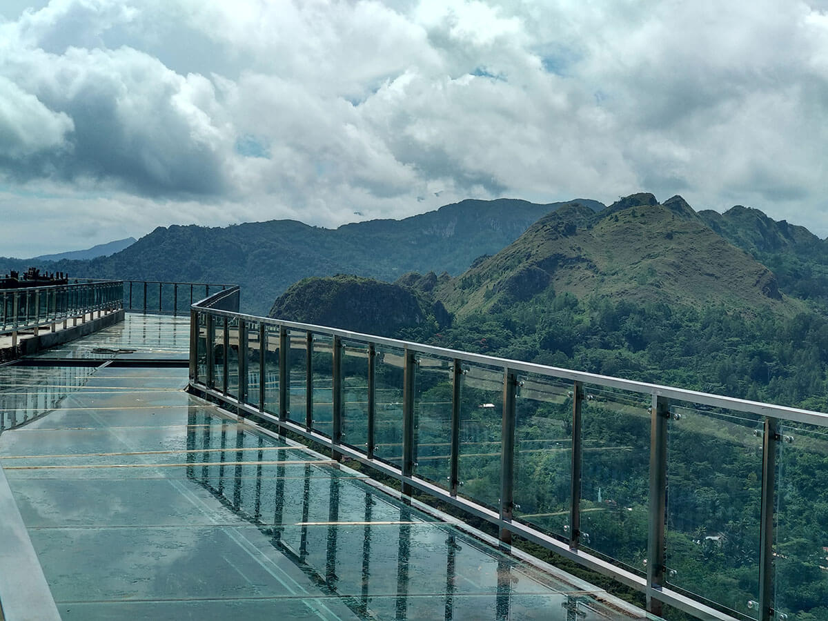 The natural beauty of the tallest Burake Buntu Jesus Statue in the ...